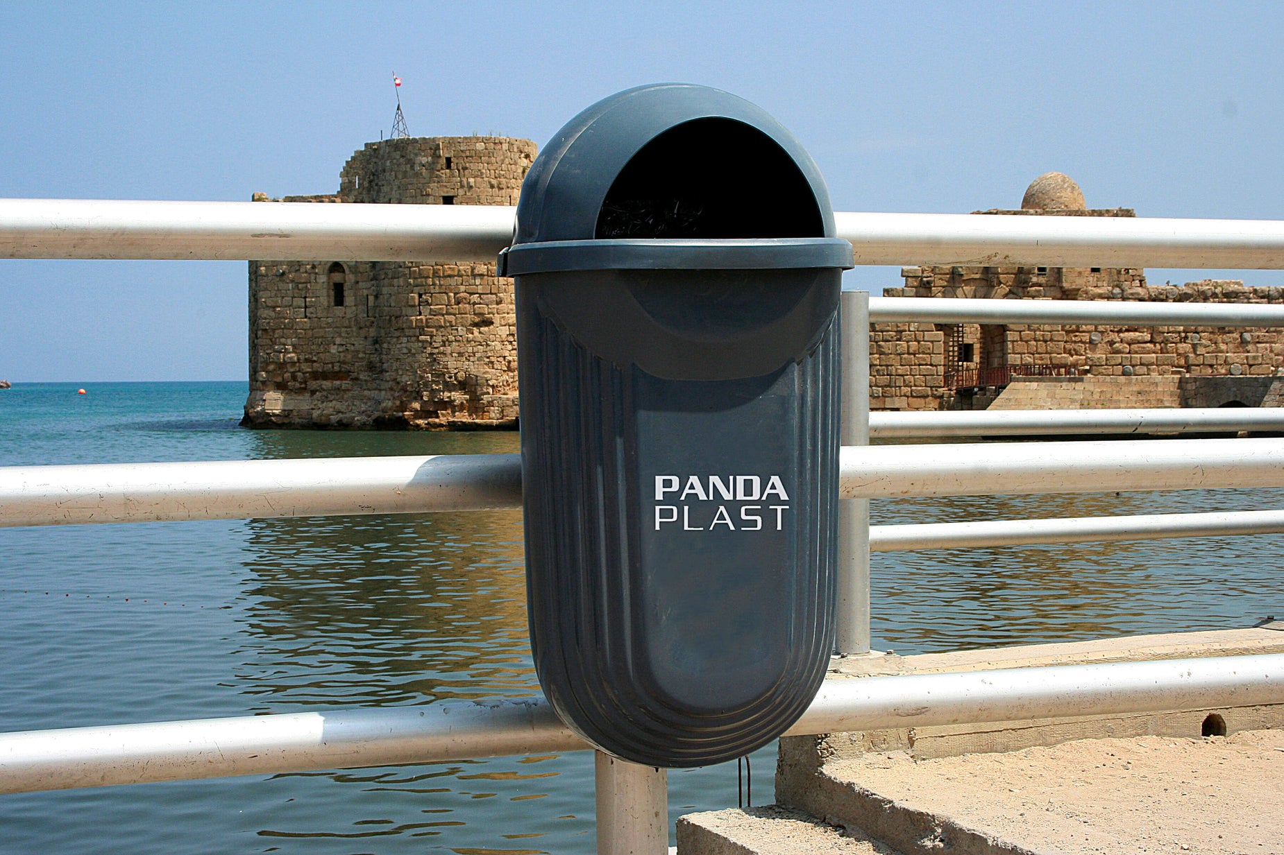 Suspended Dustbin – Panda Plast